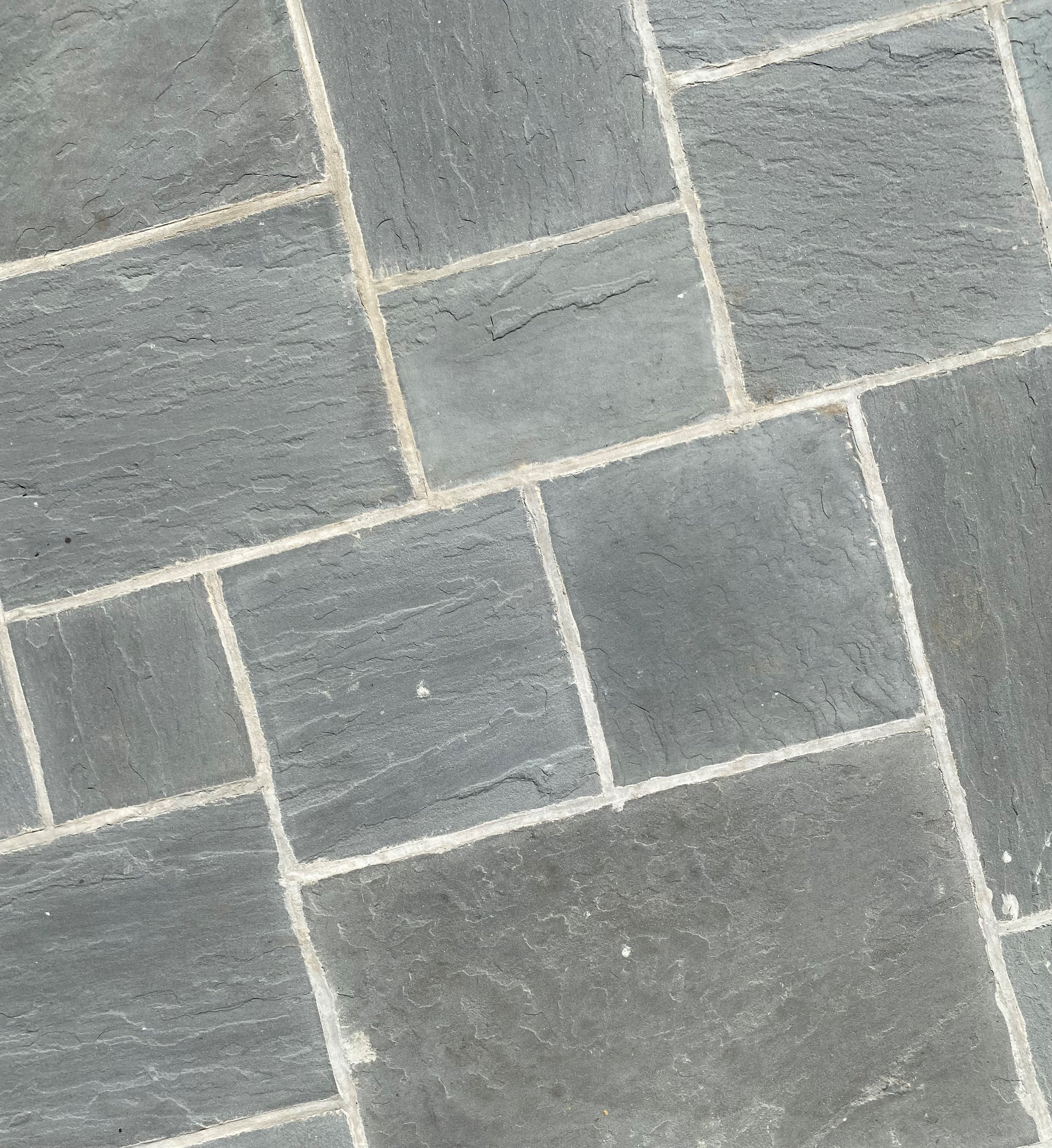 Pennsylvania True Blue Natural Cleft Flagstone | Delaware Hardscape ...